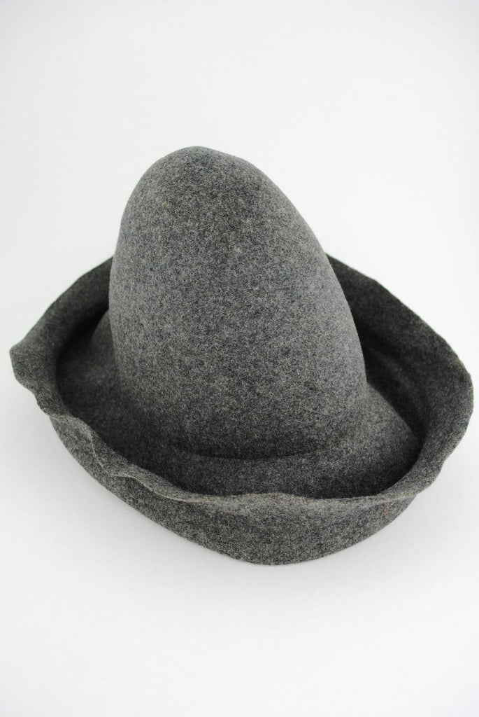 COMME des GARÇONS Crumpled Hat – dot COMME